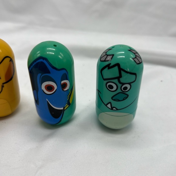 Disney | Toys | Kelloggs Cereal 2052006 Disney Wobblers Lot Of 2 | Poshmark
